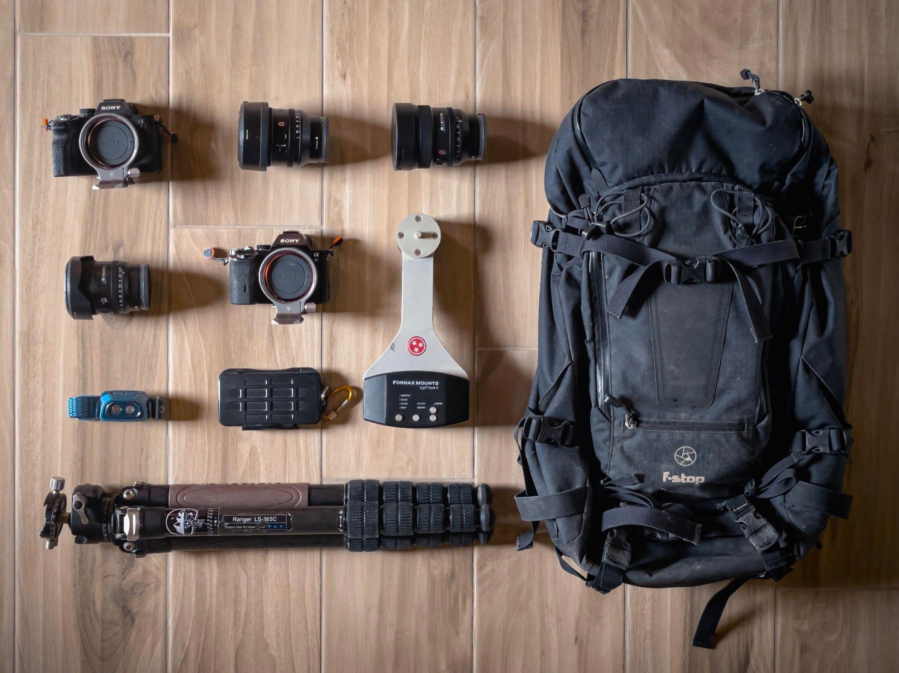 Alpha Universe | Notas