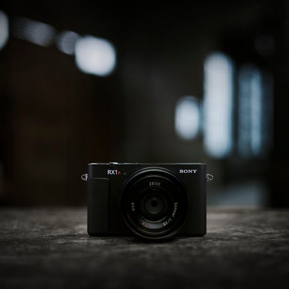 Alpha Universe | Notas